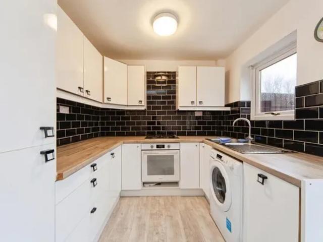 2 bedrooms unspecified to rent