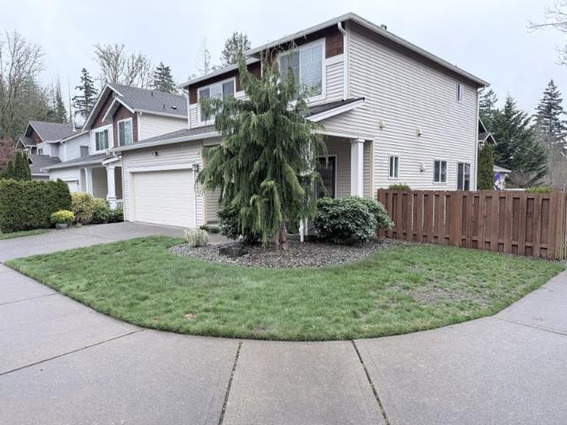 2 bedrooms with a private bathroom available