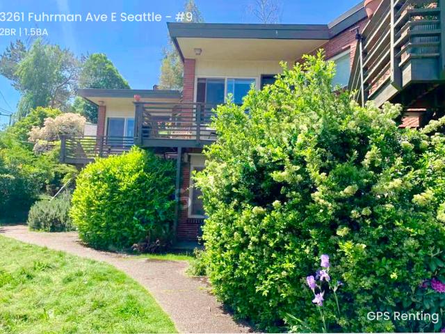 2 Bedrooms 1 Bath in Portage Bay!