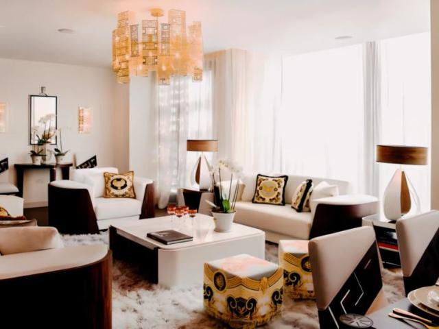 2 Bedrooms 2 Bathrooms