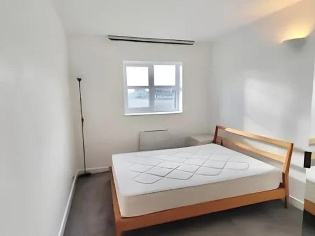 2 Bedrooms 2 Bathrooms