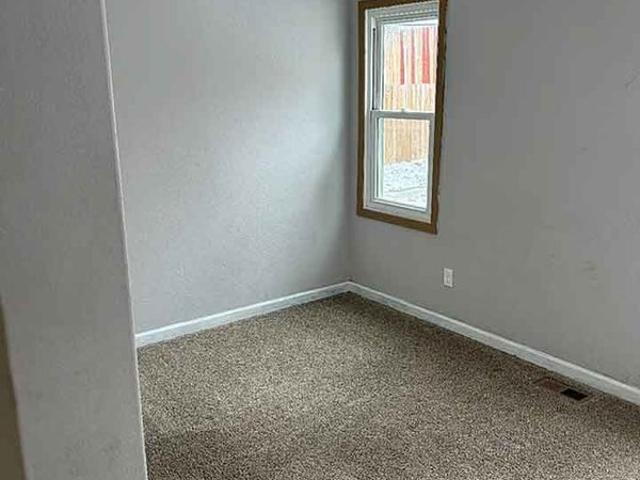 2 BEDS 1 BATH HOUSE FOR RENT