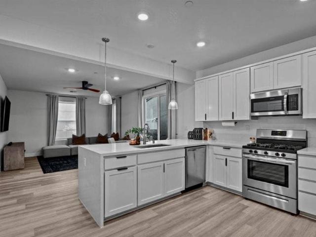 2 beds 1 bath