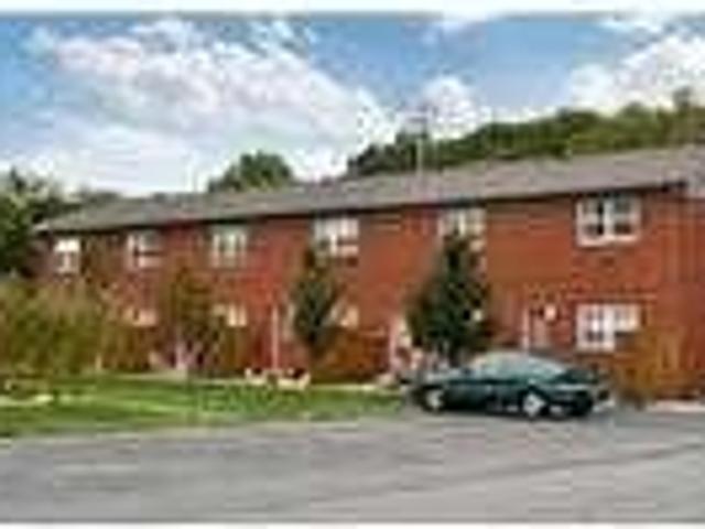 2 Beds | 1 Baths | 780 Ft