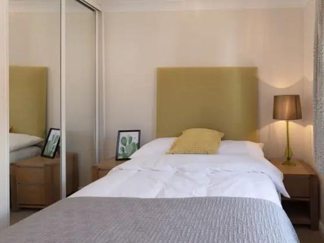 2 beds 1 baths