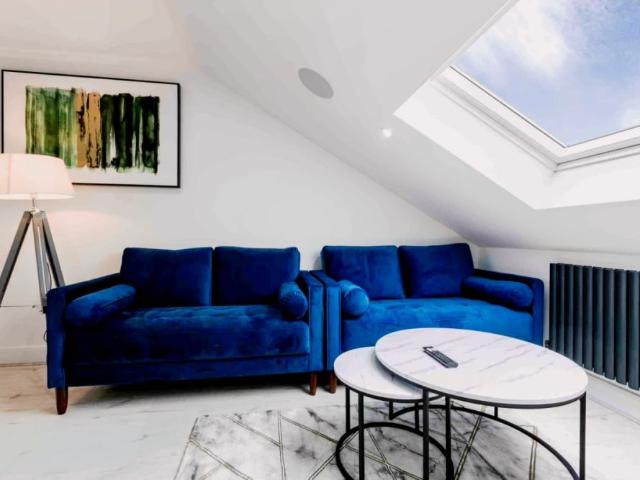 2 Beds 2 Baths
