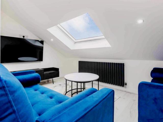 2 Beds 2 Baths