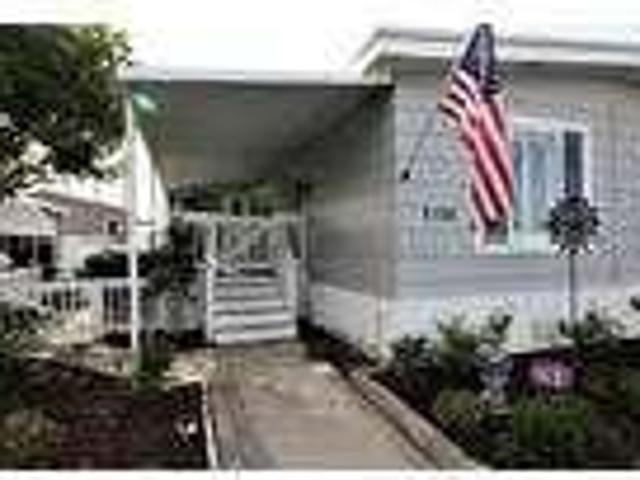 2 Beds 2 Baths,Beautiful Beachside Home in Carlsbad with Lake View