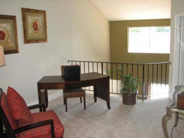2 Beds Country Club Villas & Terrace Apartment Homes