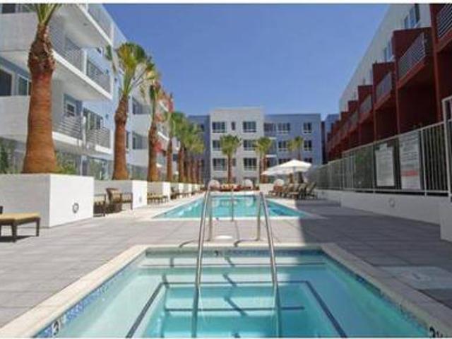 2 Beds Canvas L.A