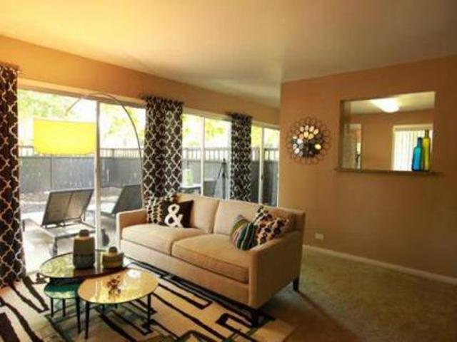 2 Beds Capitol Towers Apartments & Penthouses