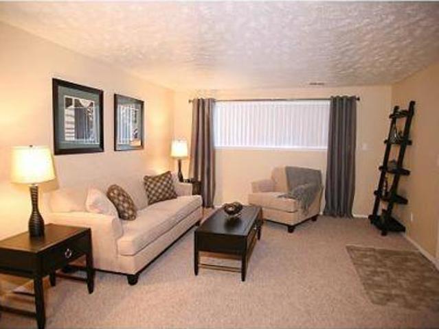 2 Beds Cimarron Hills