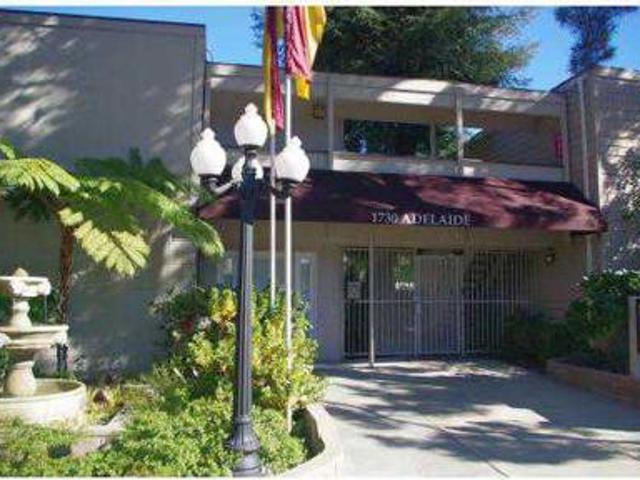 2 Beds Adelaide Pines Apartments