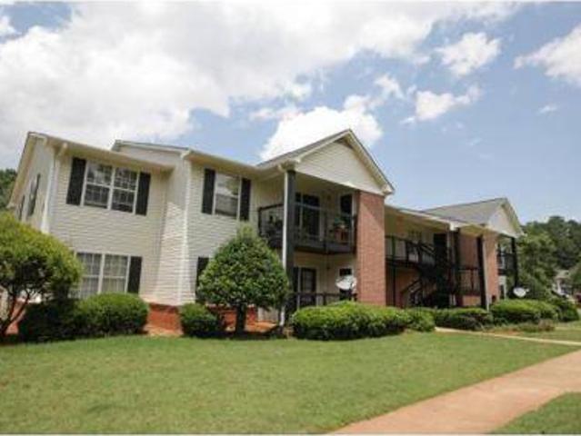 2 Beds Baywood Park
