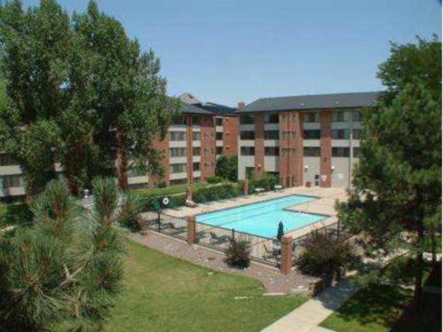 2 Beds Buchtel Park Apartment Homes