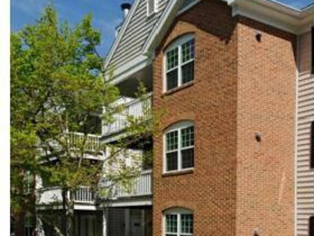 2 Beds eaves Fairfax City