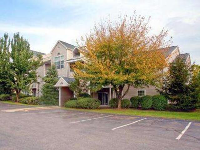 2 Beds eaves Trumbull