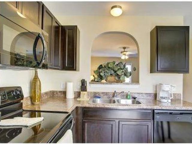 2 Beds Kingsley Townes