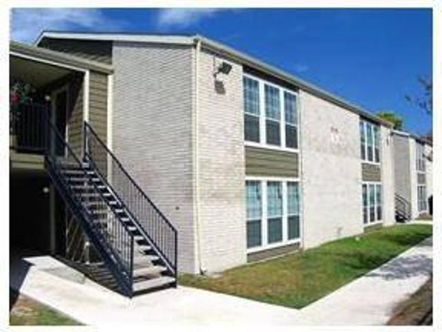 2 Beds Hilltop Oaks