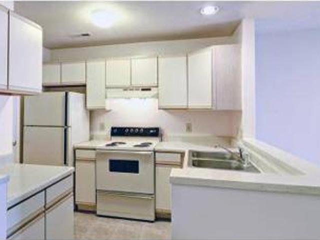 2 Beds Island Club