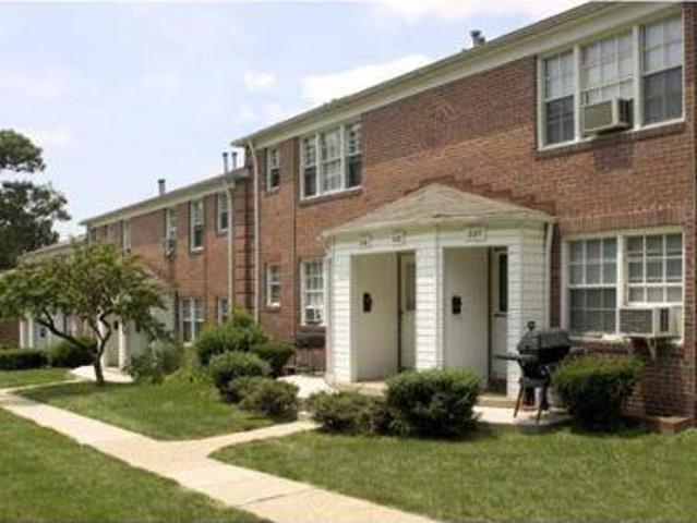 2 Beds Oaklee Village