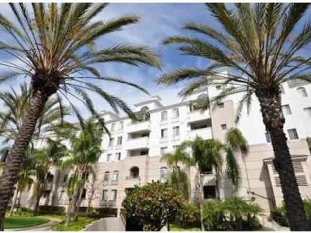 2 Beds La Jolla Crossroads