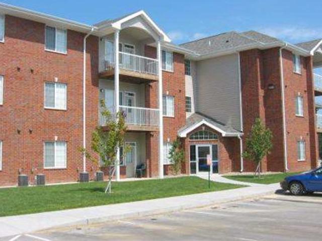 2 Beds Lakeside Village