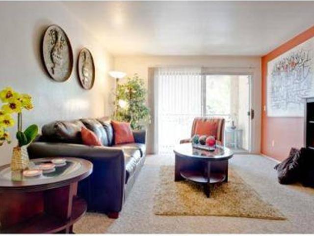 2 Beds Mission Pacific