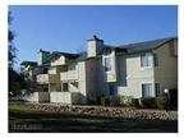 2 Beds Sierra Oaks Apartments