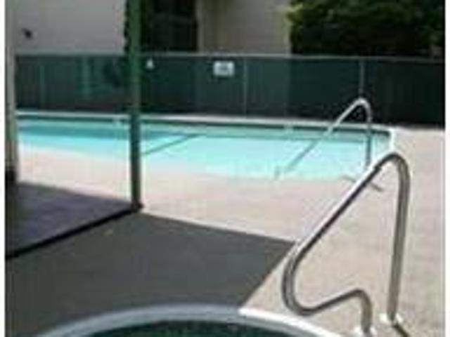 2 Beds Silverwood Park