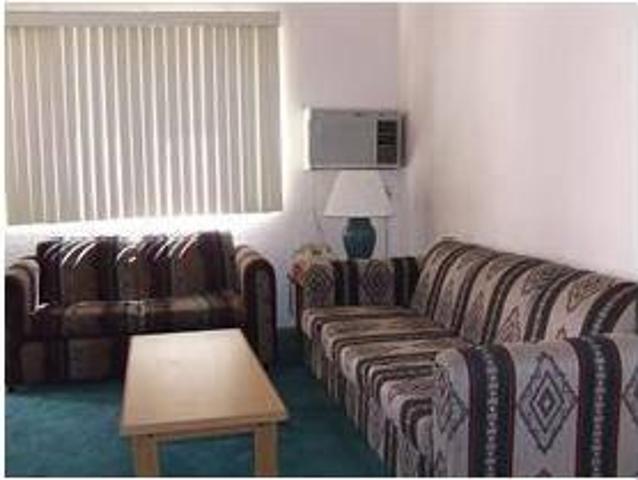 2 Beds Sportsmans Royal Manor