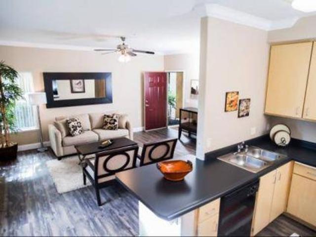 2 Beds Stonelake Apartment Homes