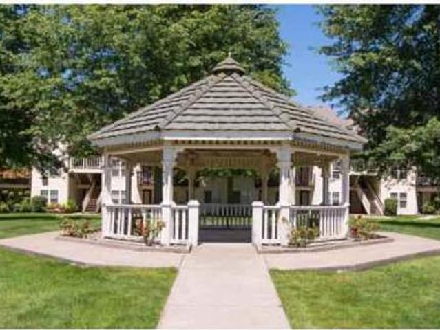 2 Beds Sundial Apartment Homes