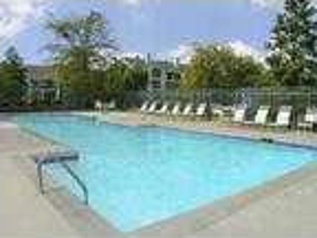 2 Beds Pelican Cove Apartments