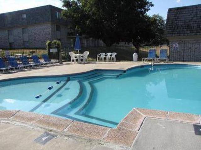 2 Beds Royal Oaks