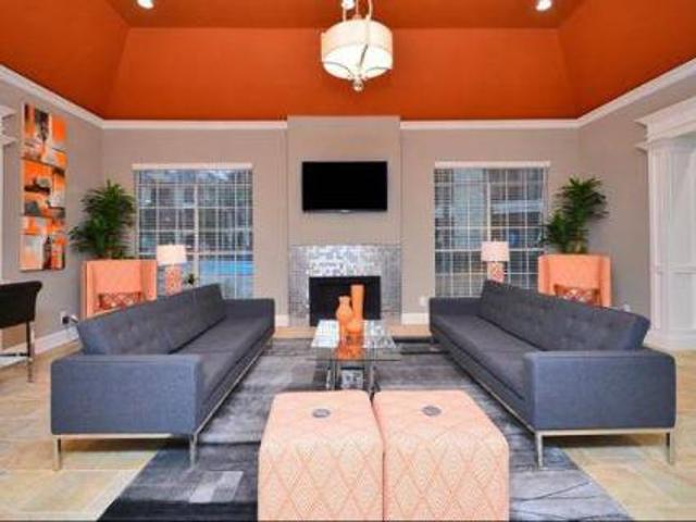 2 Beds Retreat at Westchase
