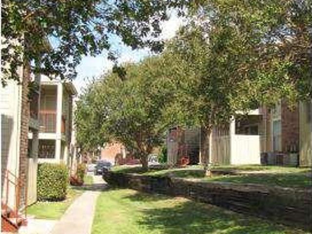 2 Beds Riverstone