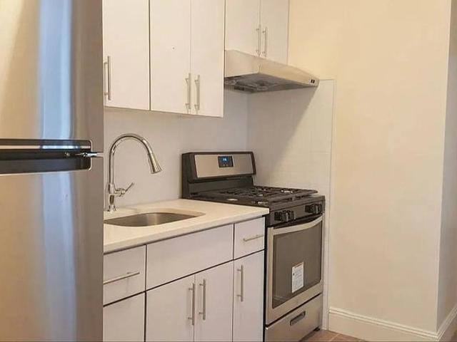 2 Beds w/ Bonus room Apartment