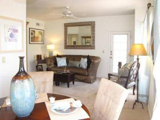 2 Beds Tradition at Kierland, The