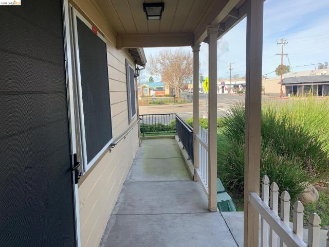 2 Belshaw St