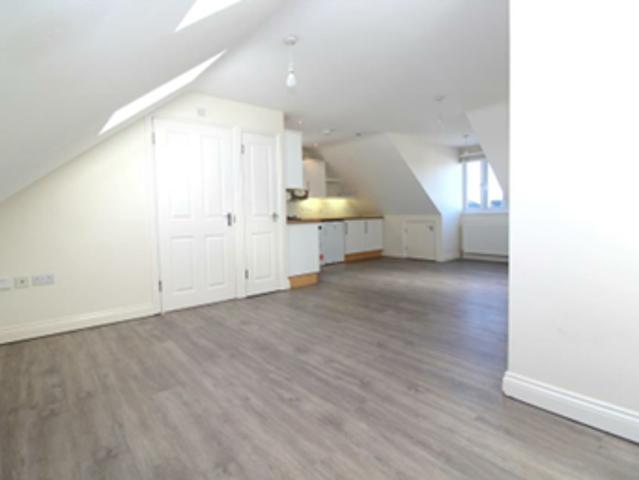 2 Beresford Road