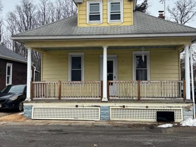2 Blacks Ter, Paulsboro, NJ 08066