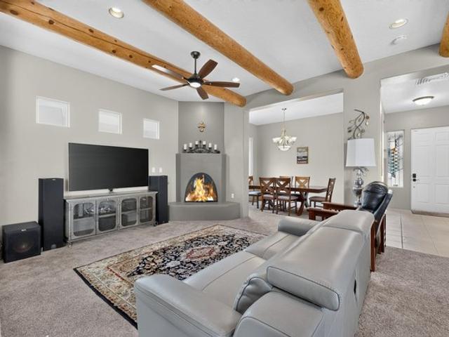 2 Blue Hl, Santa Fe, NM 87508