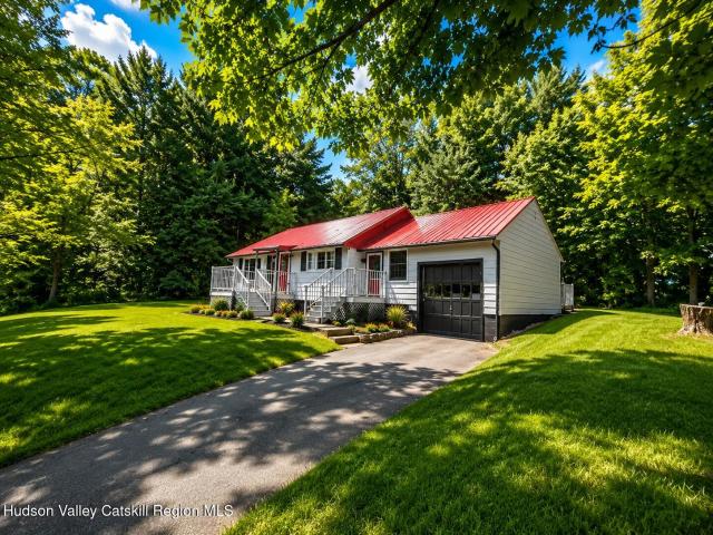 2 Bonnie Brae Lane