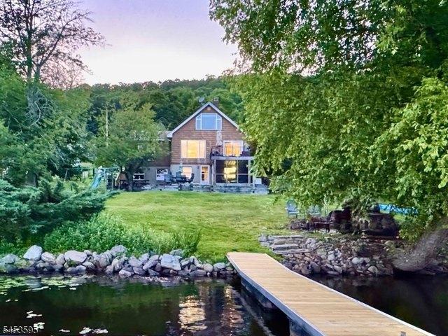 2 Bonning Rd, Frankford Township, NJ 07860
