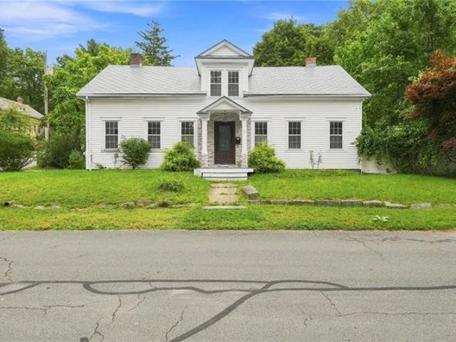 2 Border St, West Warwick, RI 02893