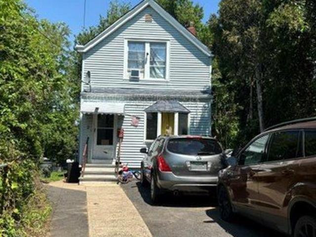 2 Bowes Pl, Passaic, NJ 07055