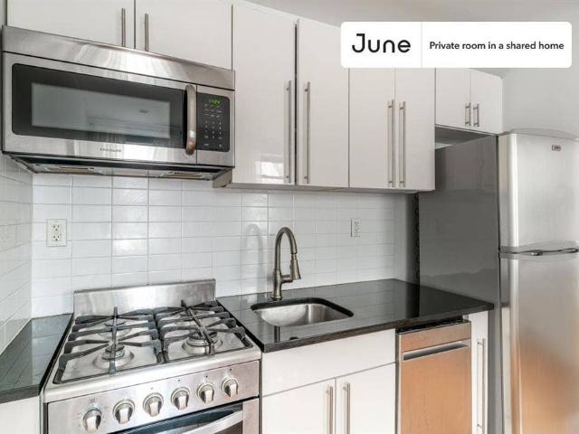 2 BR in New York City