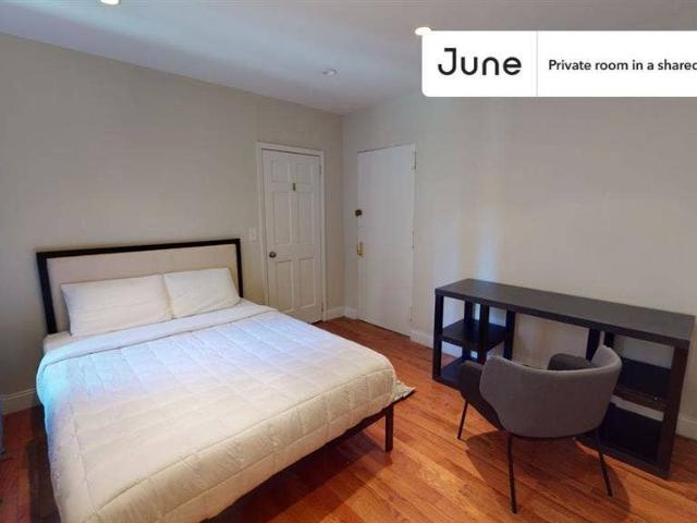 2 BR in New York City