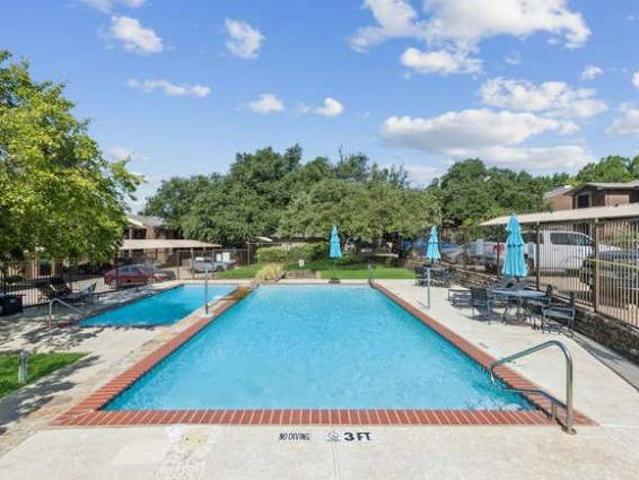 2 BR in Dallas